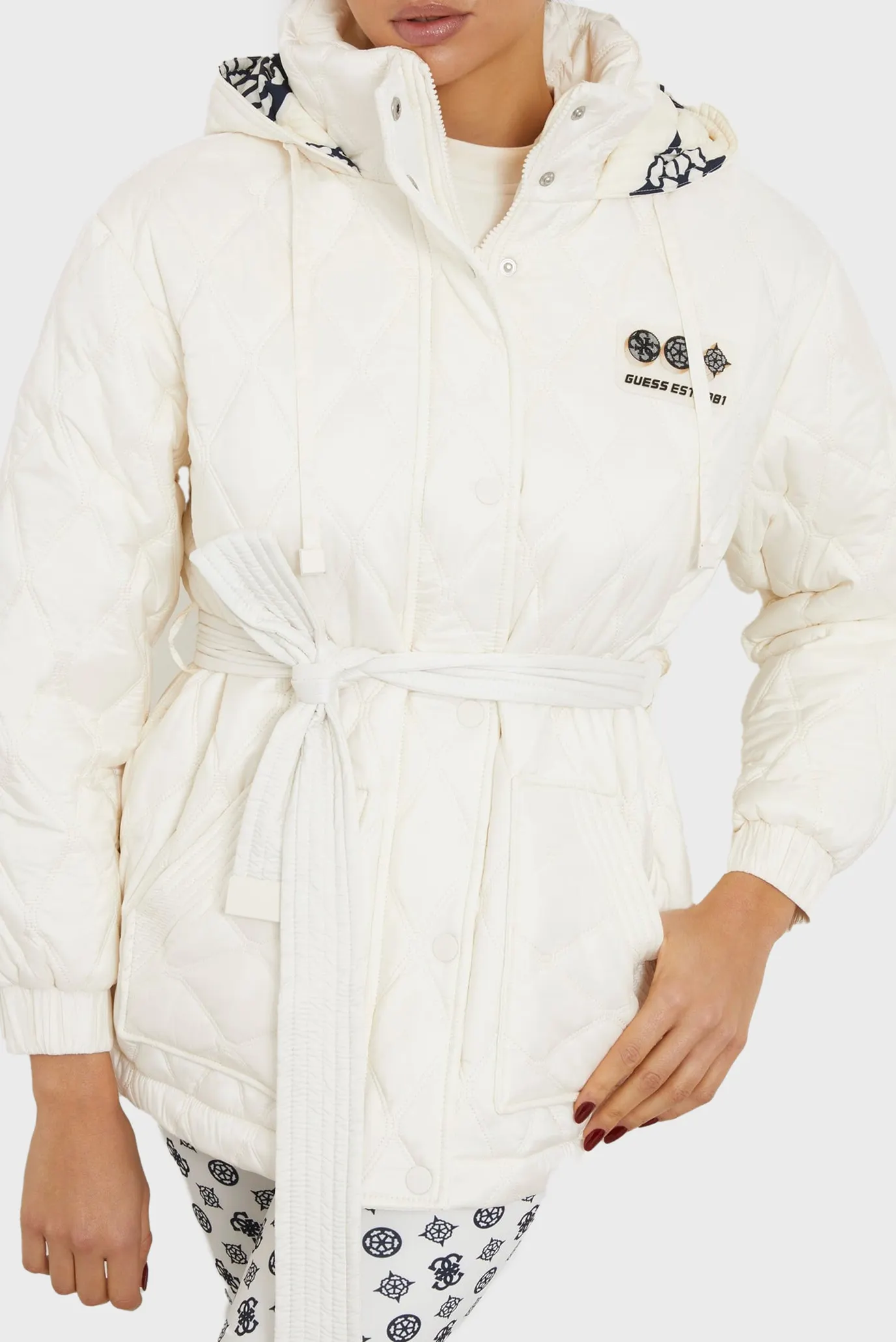 Жіноча біла куртка QUILTED 4G PUFFER JACKET Guess V3BL02.WFS82 — MD-Fashion