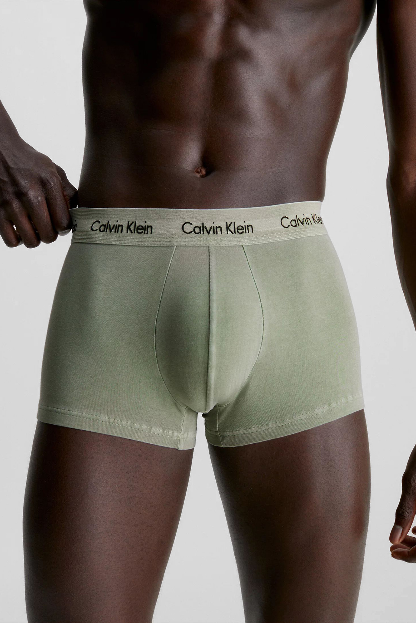 Мужские зеленые боксеры Calvin Klein 000NB3565A — MD-Fashion