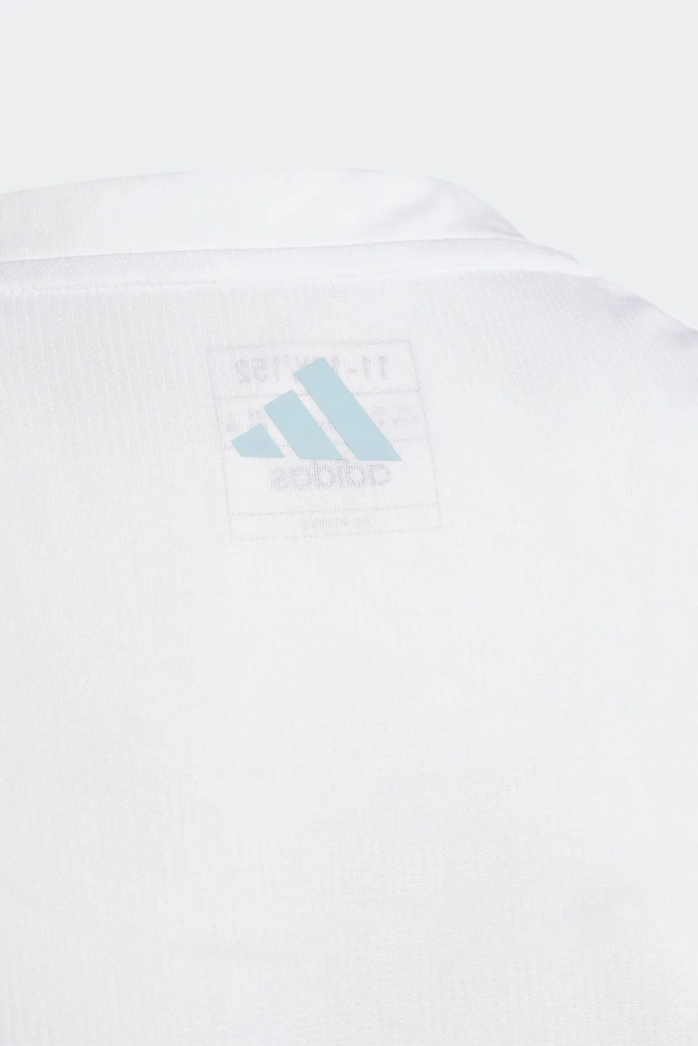 Футболка Essentials AEROREADY Regular-Fit Logo adidas IA3025 — MD-Fashion