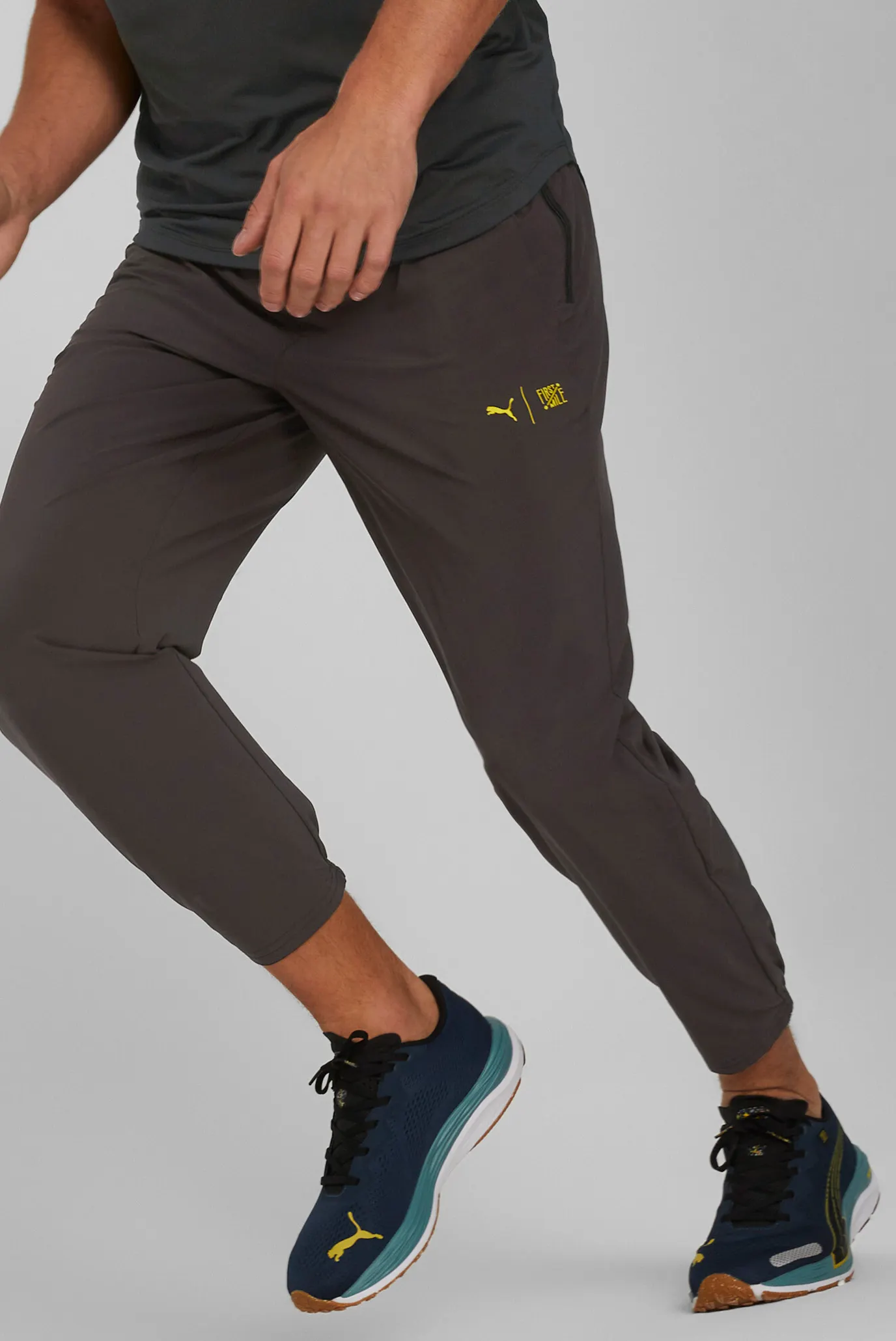 Штани PUMA x First Mile Running Joggers Men PUMA 523234 — MD-Fashion