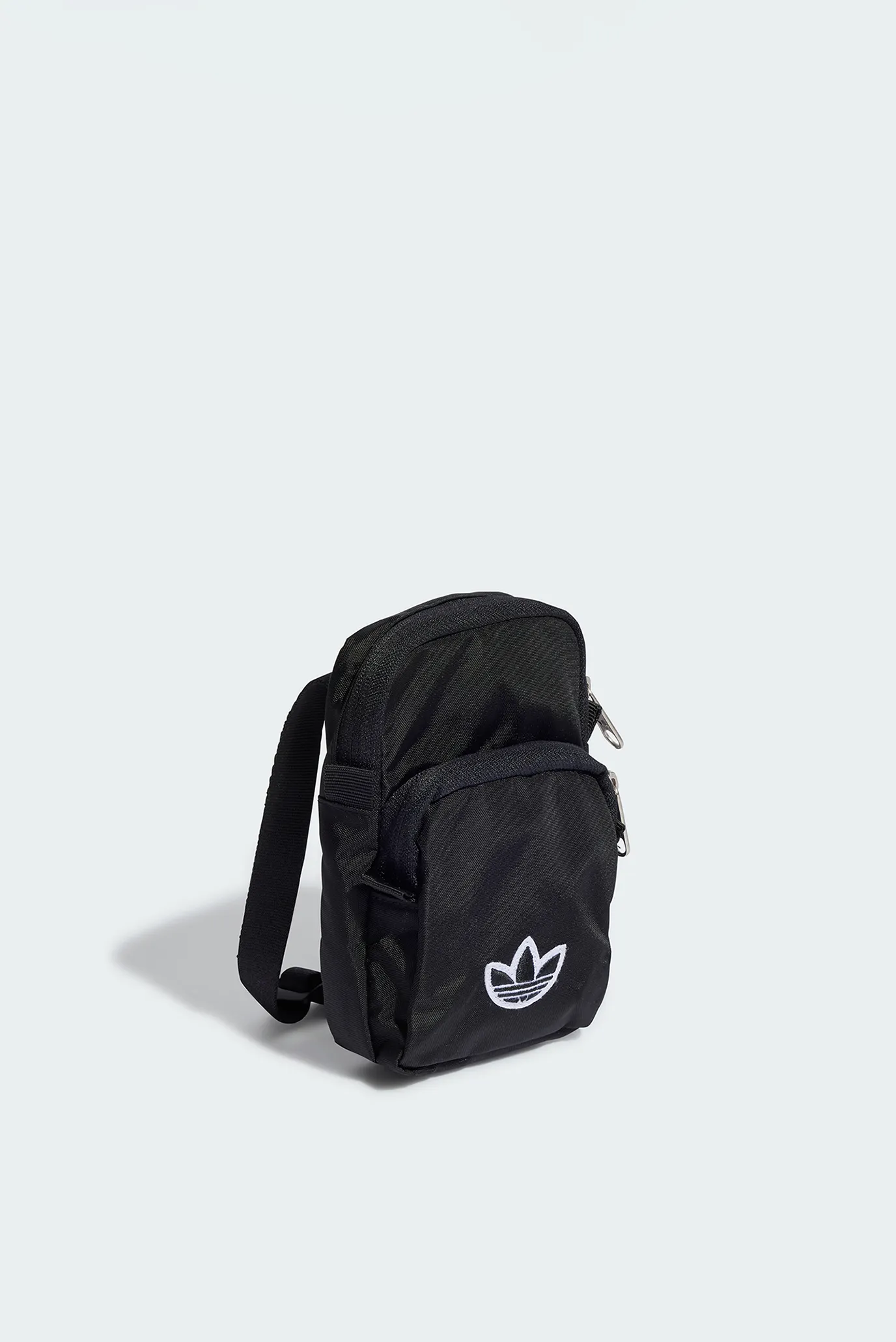Сумка Premium Essentials adidas IJ5008 — MD-Fashion