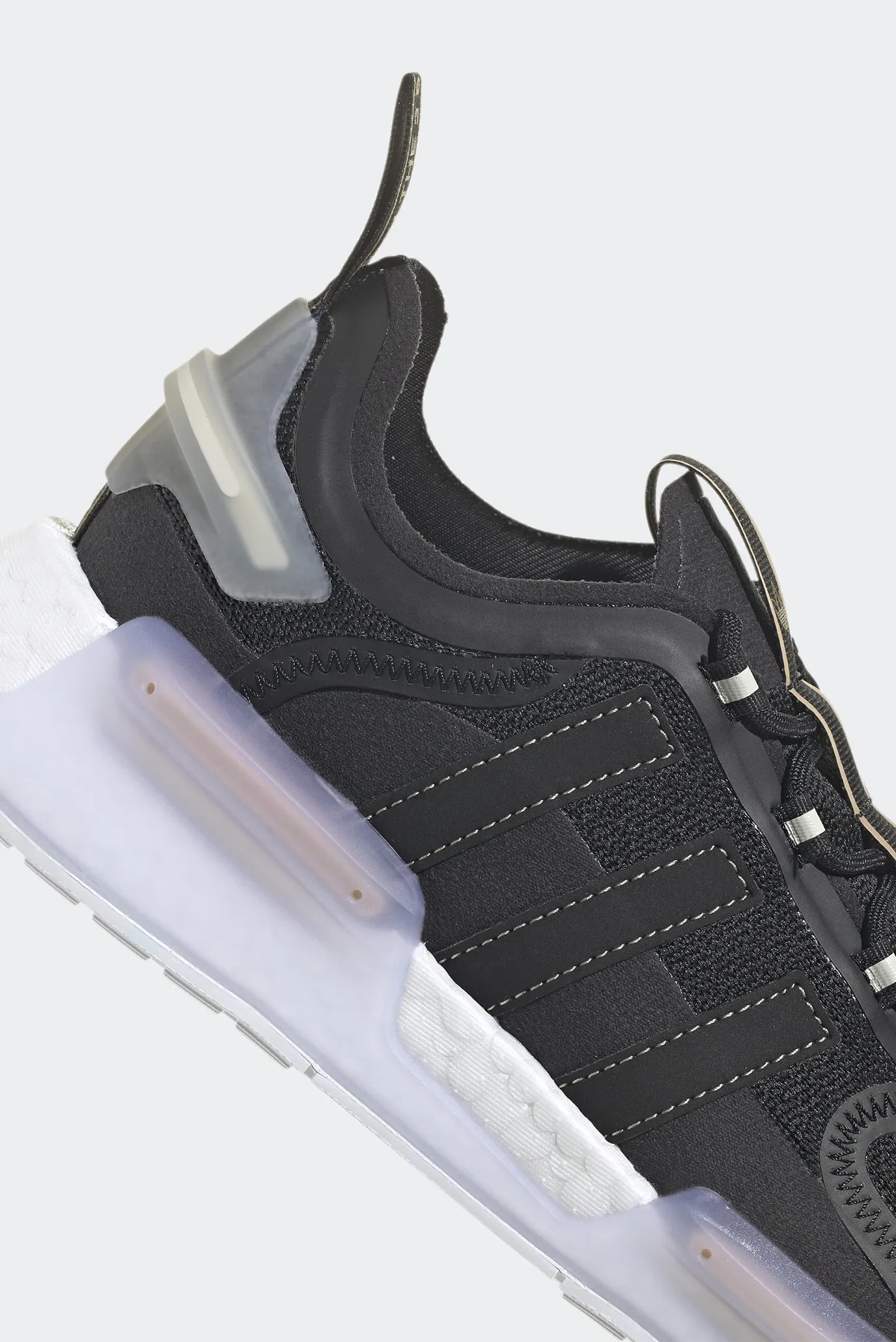 Кросівки NMD_V3 adidas GY4189 — MD-Fashion