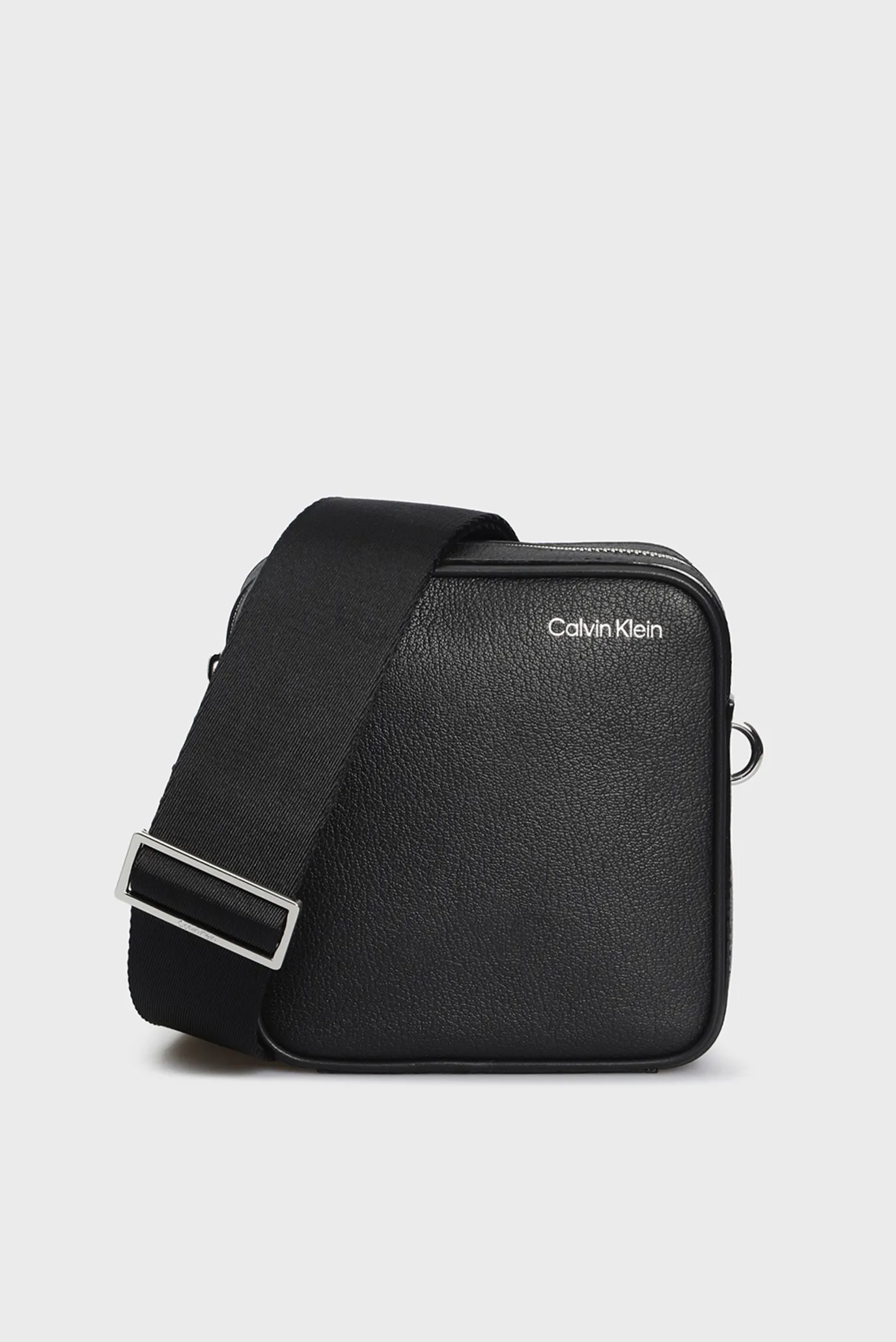 Чоловіча чорна шкіряна сумка CK OUTLINE CUBE REPORTER LEATHER Calvin ...
