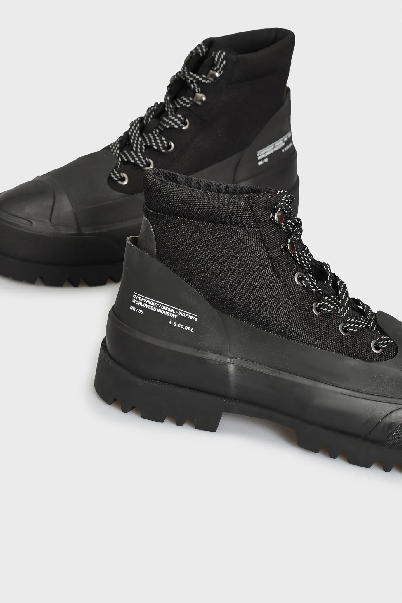 Чоловічі чорні черевики HIKO / D-HIKO Diesel Y02964 P0187 — MD-Fashion