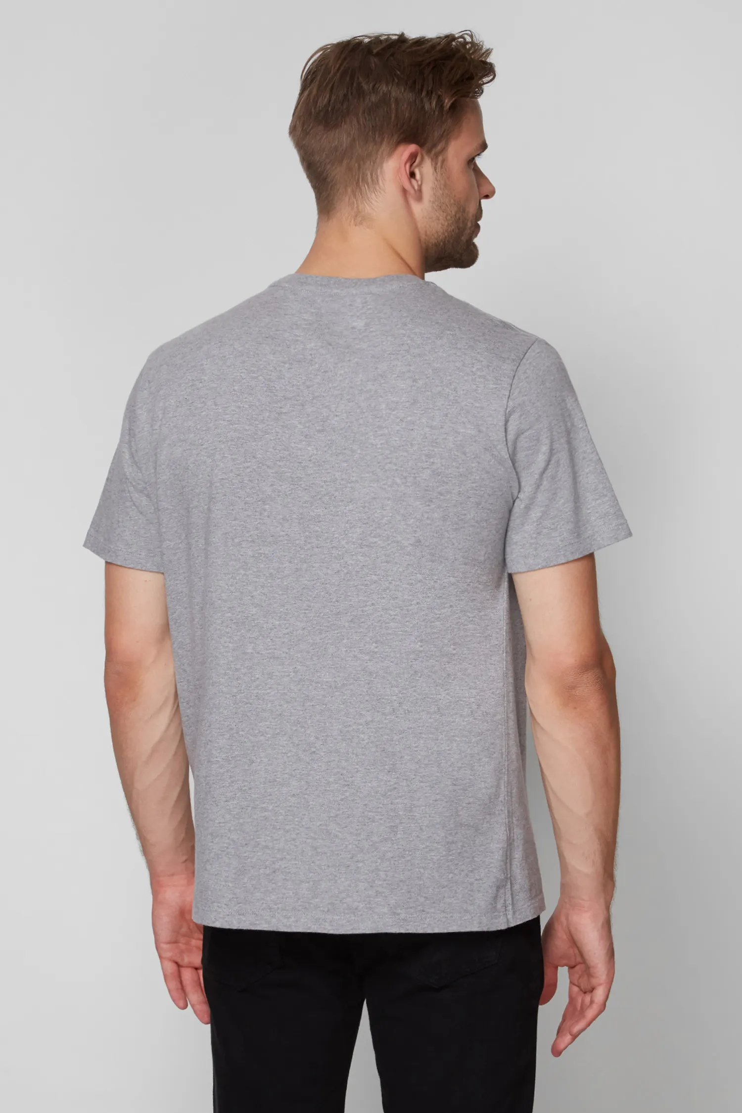 Чоловіча сіра футболка Levi’s® 17783;0138 — MD-Fashion