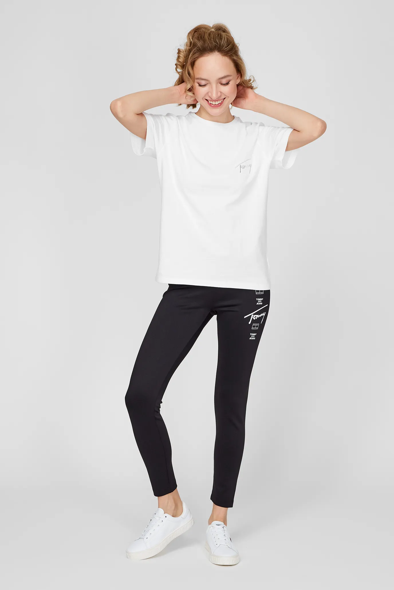 Жіночі чорні легінси TJW LOGO REPEAT Tommy Jeans DW0DW11881 — MD-Fashion