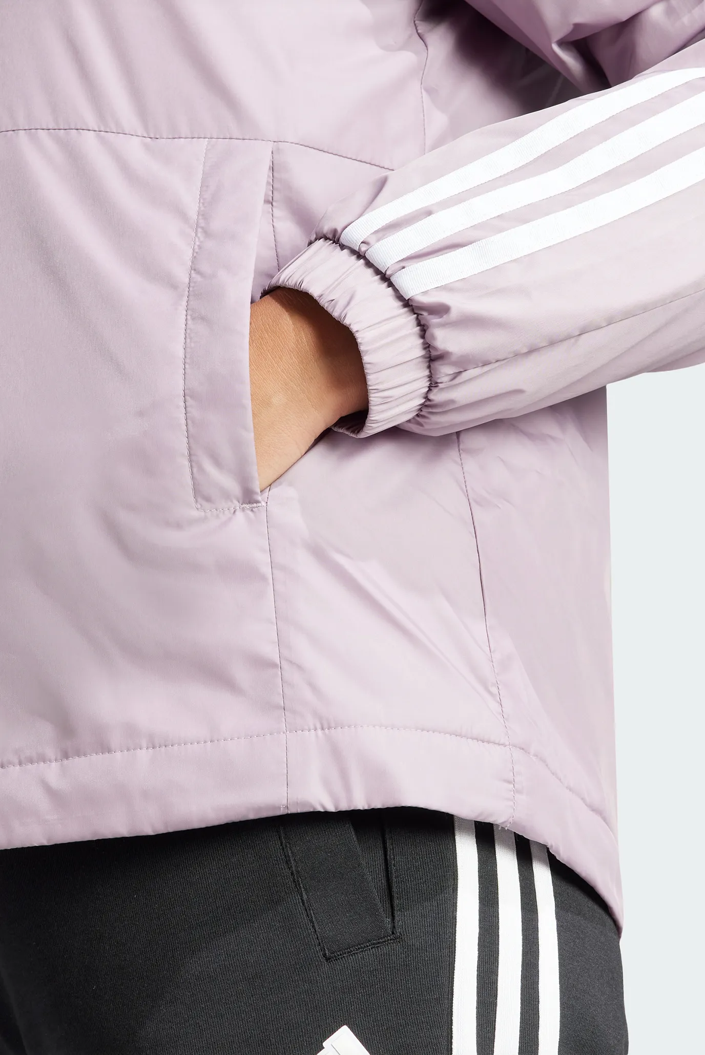 Жіноча бузкова куртка Essentials 3-Stripes Insulated adidas IS1294 — MD ...