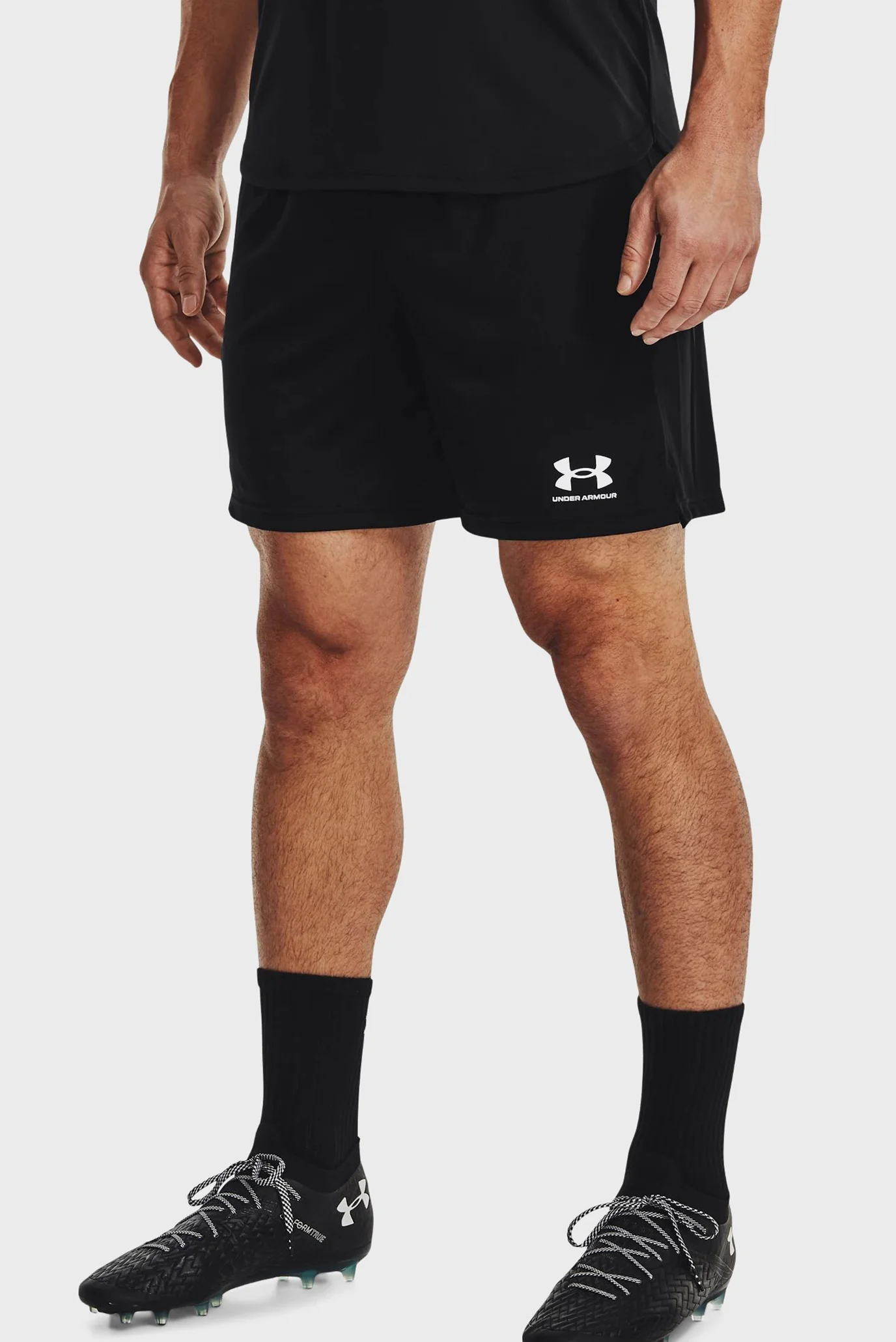 Мужские черные шорты UA M Challenger Core Short Under Armour 1372691 ...